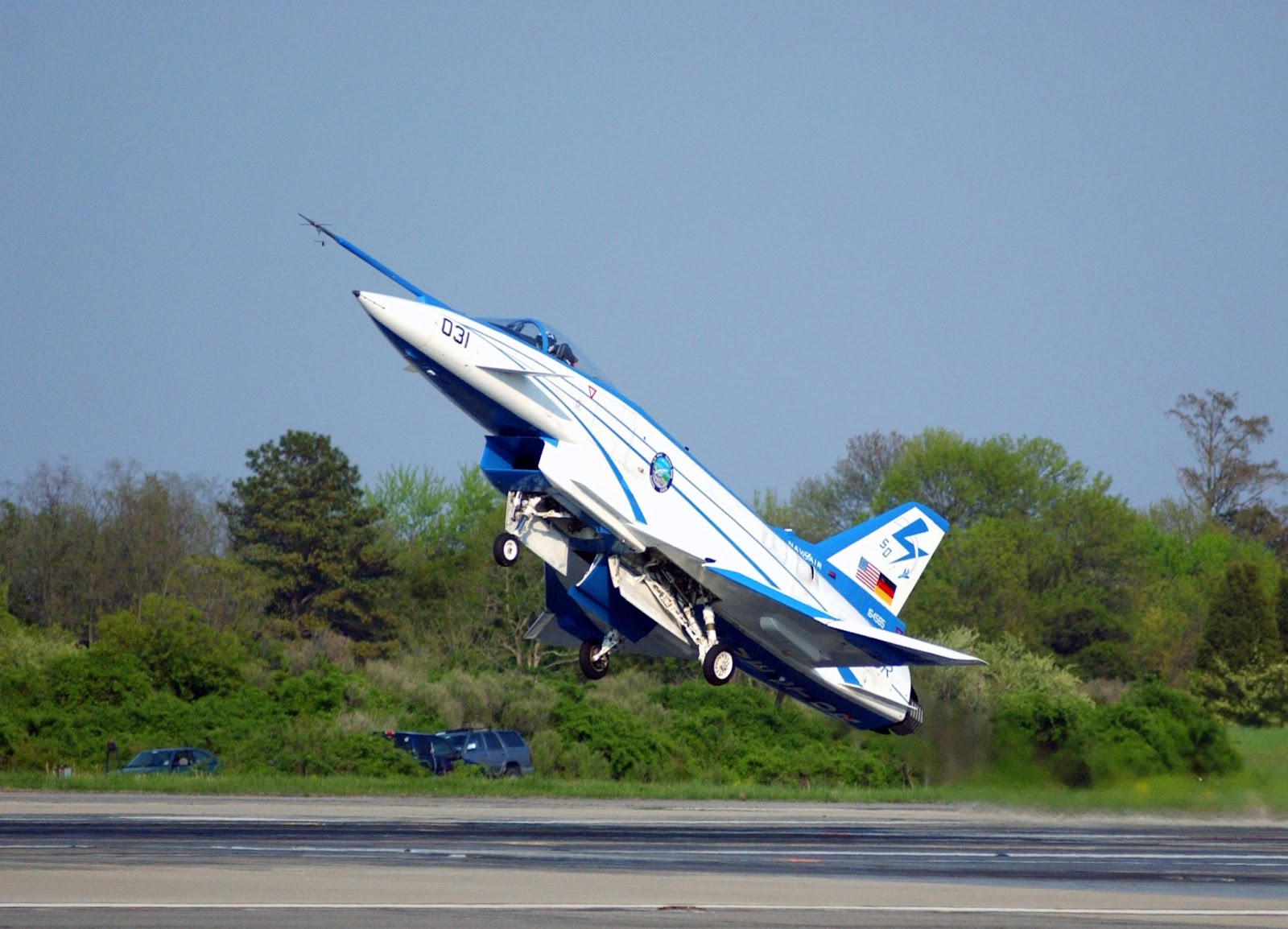 Des pilotes et des avions.: X-31 Enhanced Fighter Maneuverability