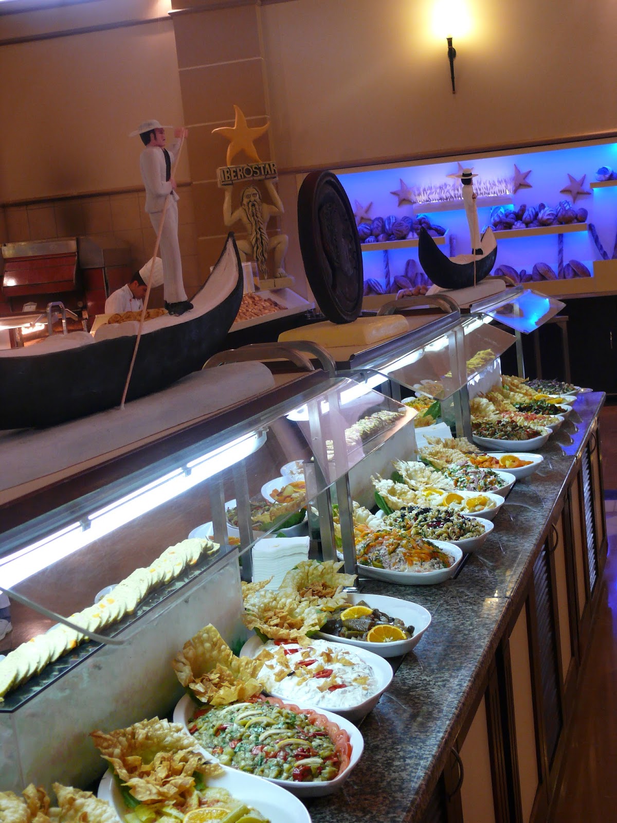 Chef-Chef-Chef: Italian Night . Resort hotel Buffet