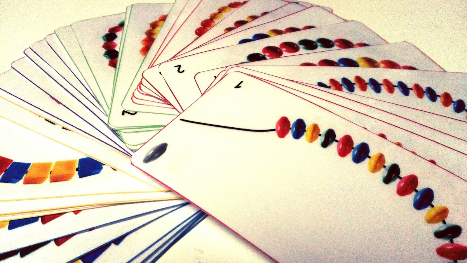 Les jeux de Jean Noël : Modèles de perles cycle 1: algorithmes par ...