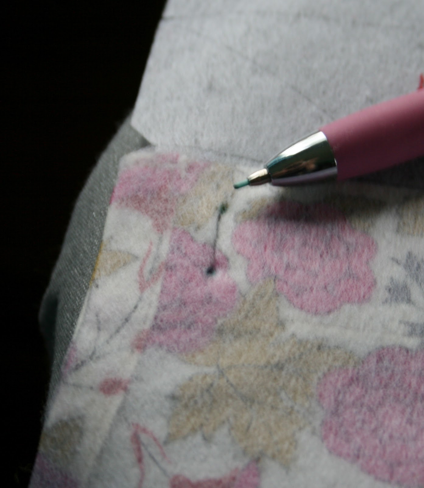 Five and Counting....: Beautiful Buttonholes