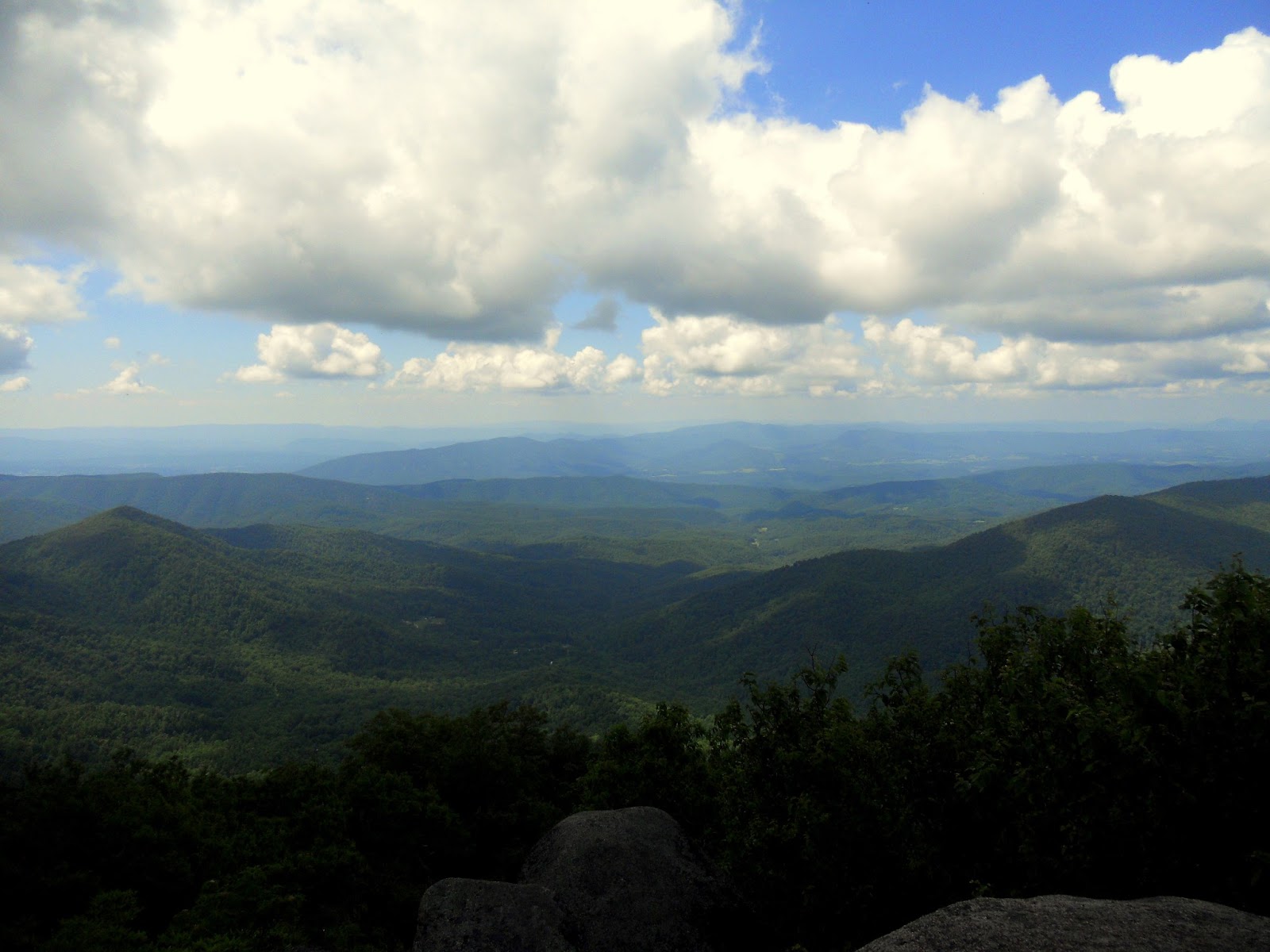 Hiking with a Fat Bald White Guy: Peaks of Otter - Flat Top Mountain