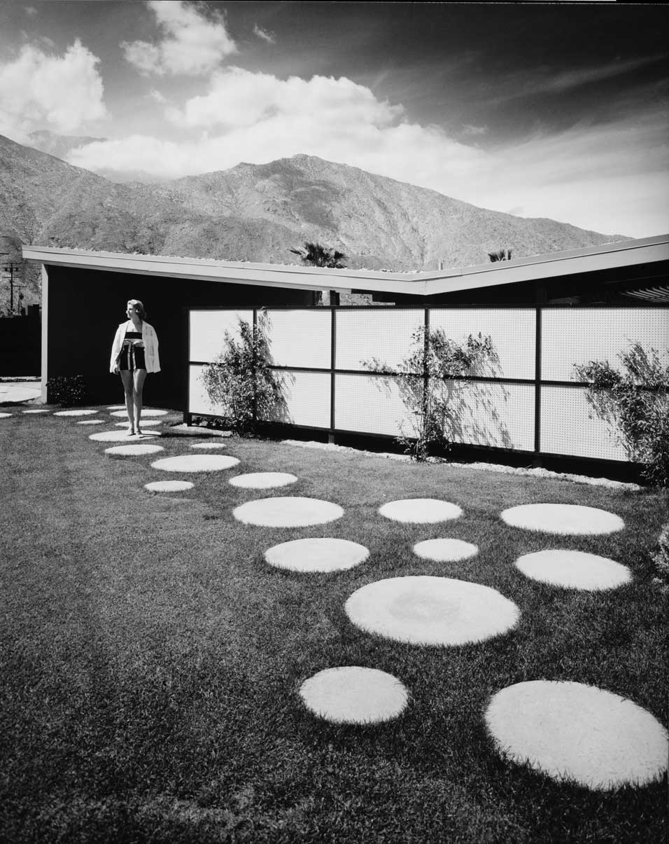 new news 2012: Photographer Profile ~ Julius Shulman