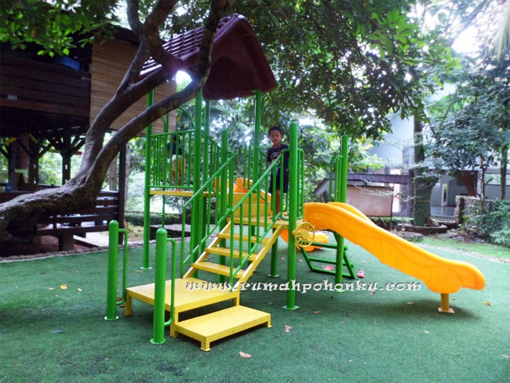 Playground Outdoor Besi: MAIN DAN BELAJAR DI SEKOLAH ALAM