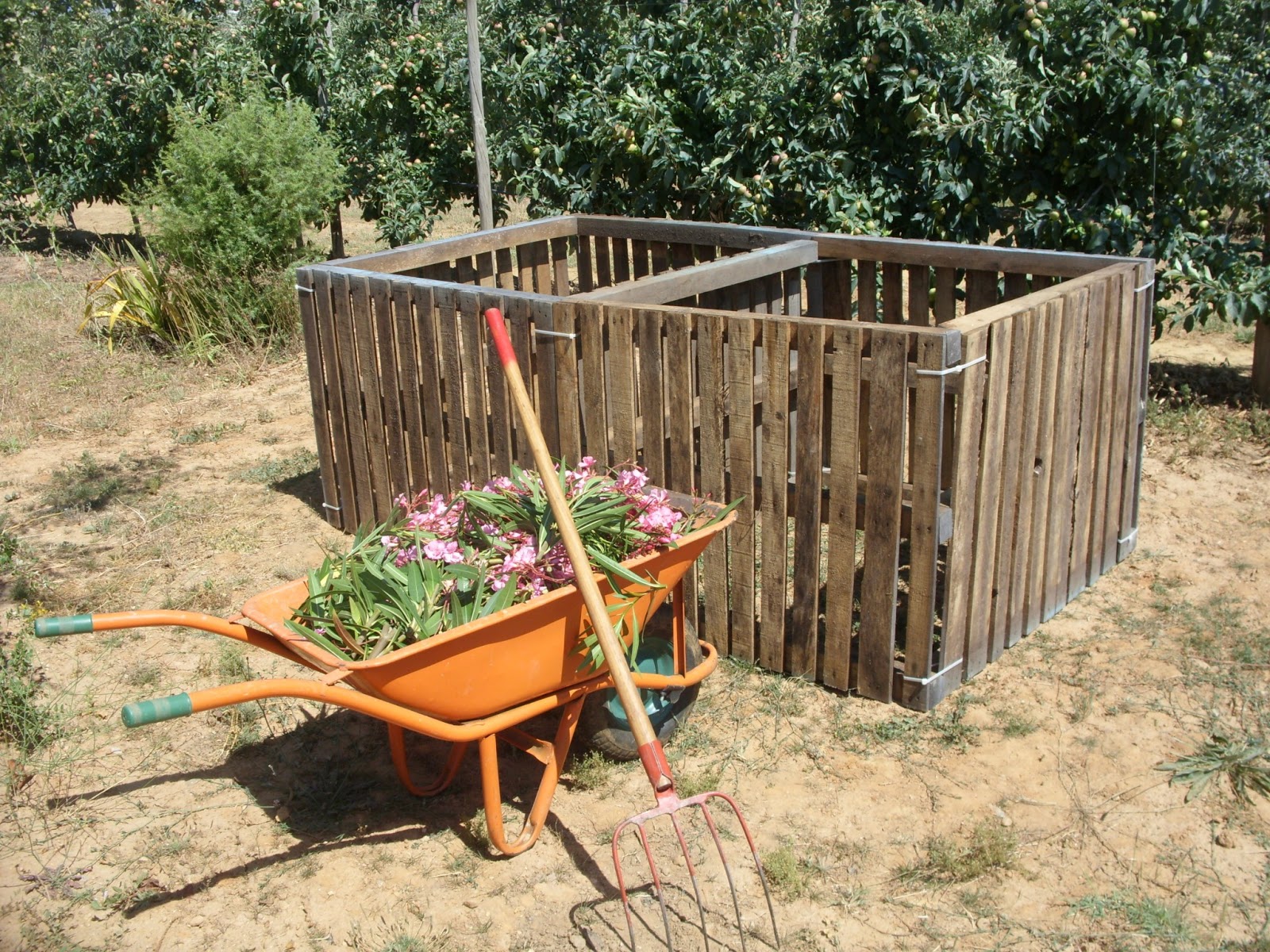 Jardim Autóctone: Novo compostor, para o meu jardim