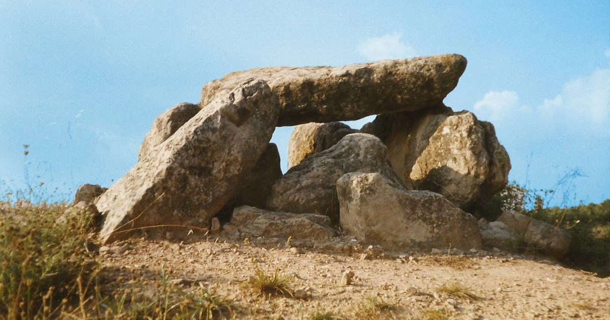Dòlmens i Menhirs Pilar: Dolmen Plans de Ferran - Anoia