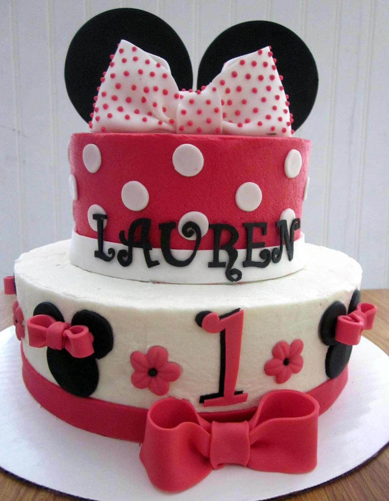 Darlin' Designs: Minnie Mouse Cake