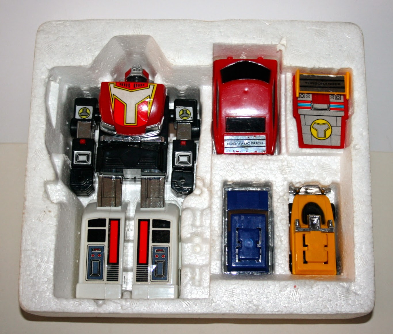 EL DRAGON DORADO: TURBO RANGER POWER RANGER HIGH SPEED FIGHTING TEAM