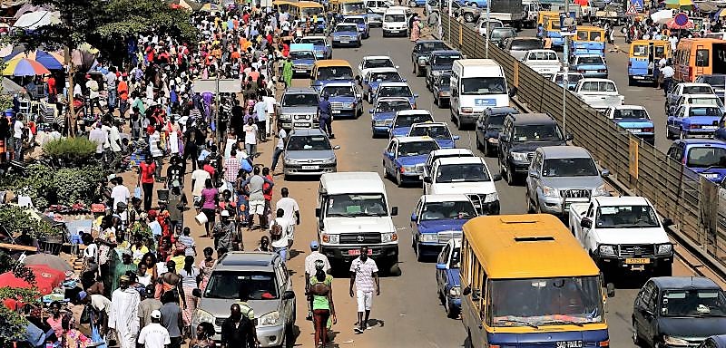 O cão que fuma...: [O cão tabagista conversou com...] Dino Malam Ufaro ...
