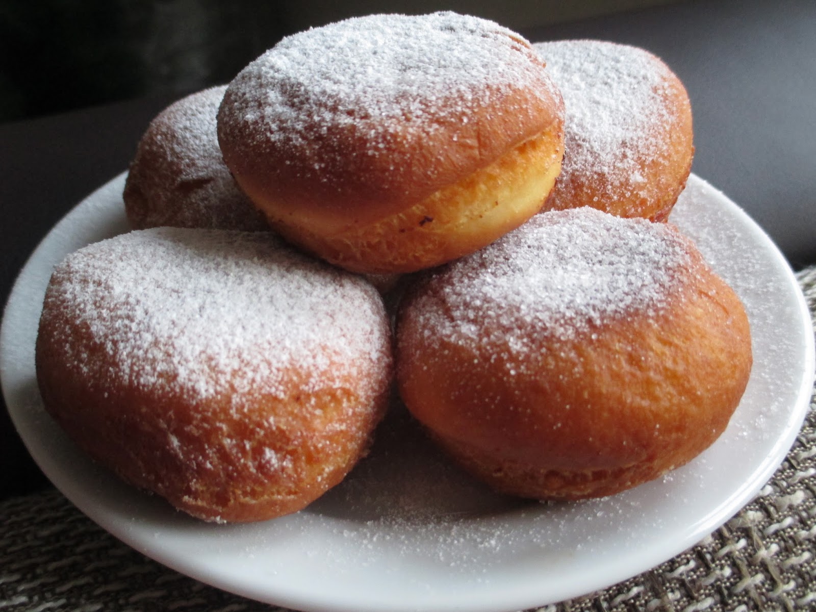 MAMA PITA: Punjene krofne