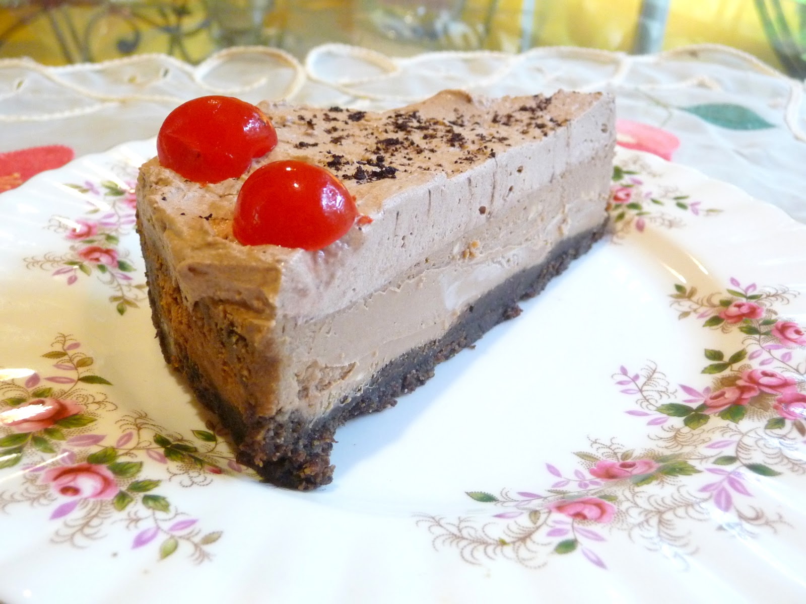 TRIPLE CHOCOLATE CHEESECAKE