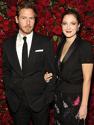 Drew Barrymore Engaged to Will Kopelman - Red Carpet Wedding