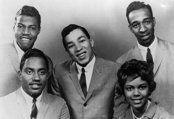 Notas Musicais: Voz do grupo The Miracles, Bobby Rogers sai de cena nos ...