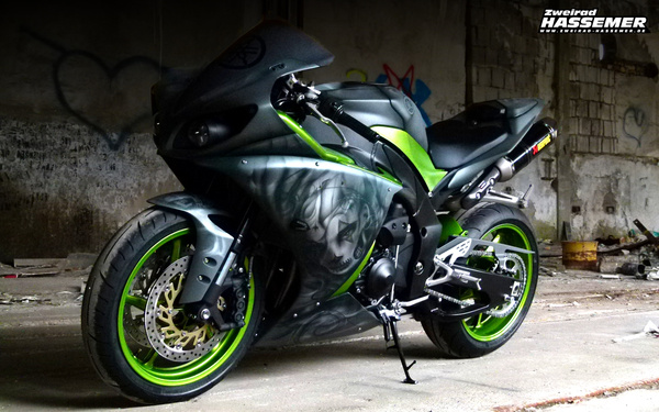 Yeye Things-eng: Custom Yamaha YZF R1