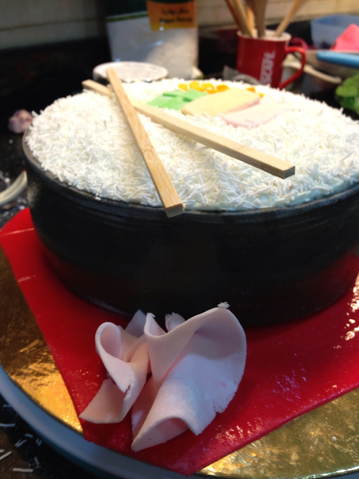 Deezert: Sushi Roll Cake