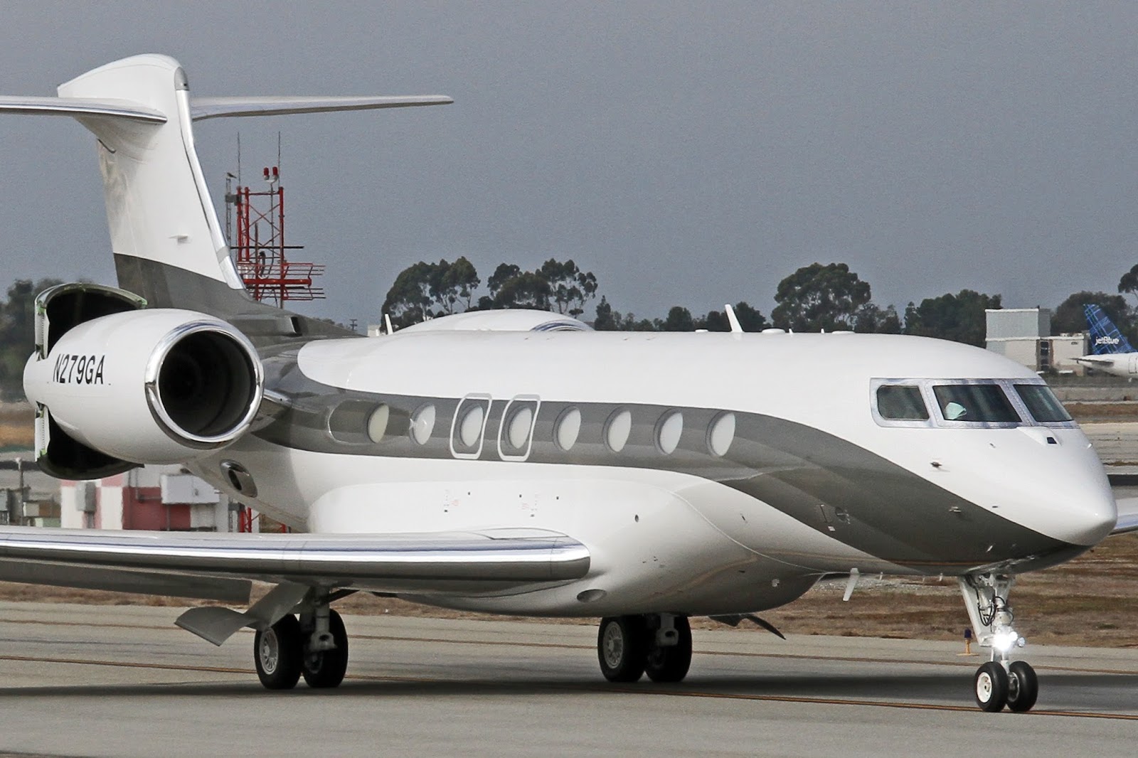 Aero Pacific Flightlines: Gulfstream G650 (c/n 6279) N279GA tbr M-AAAL