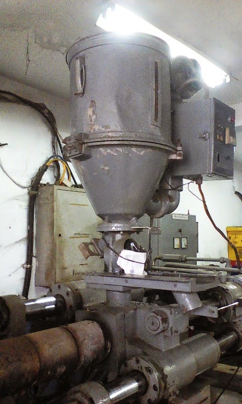 Injection Plastik: Bagian Bagian Injection Machine