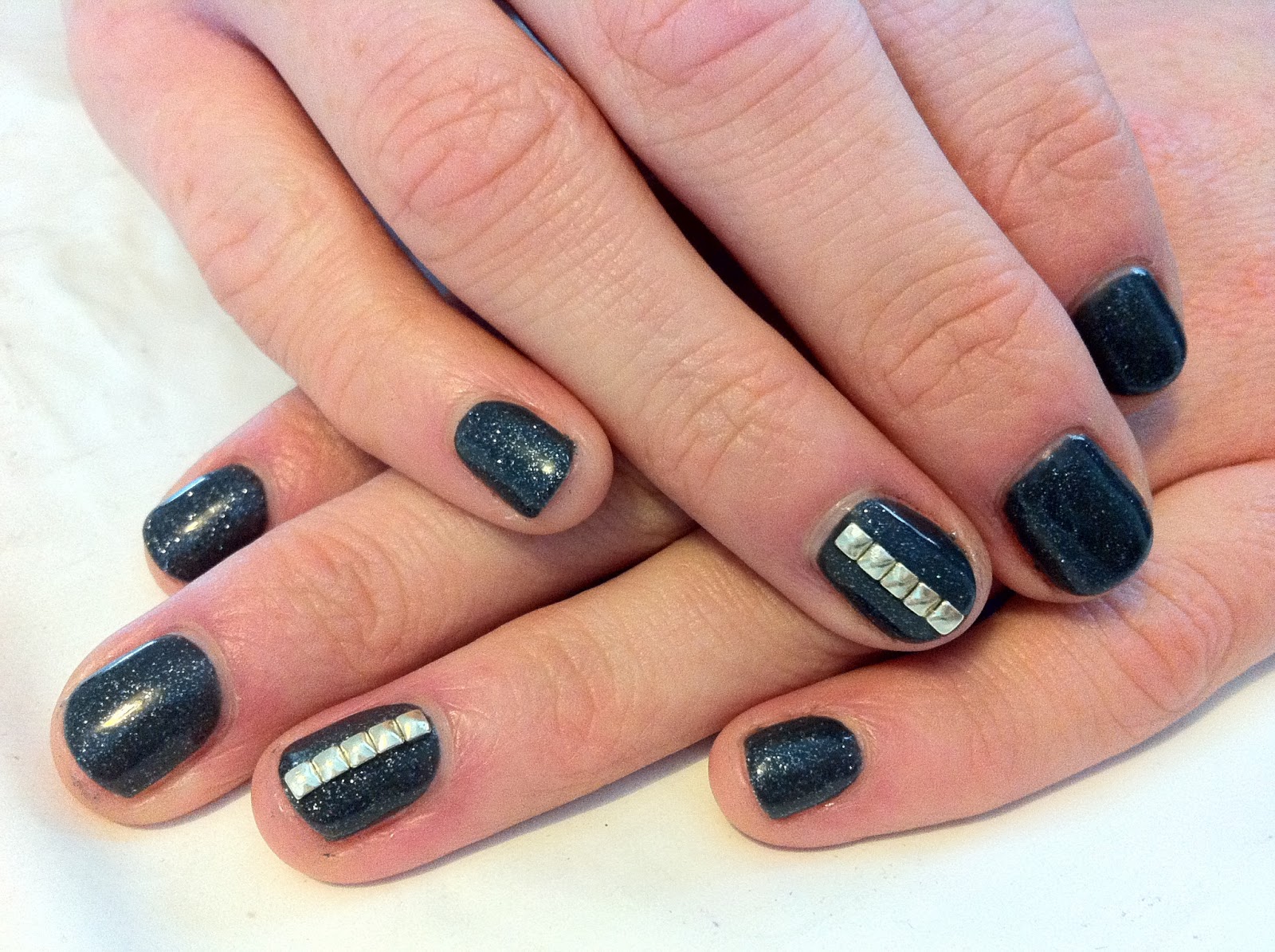 Brush up and Polish up!: CND Shellac Nail Art - Gold Studded Granite