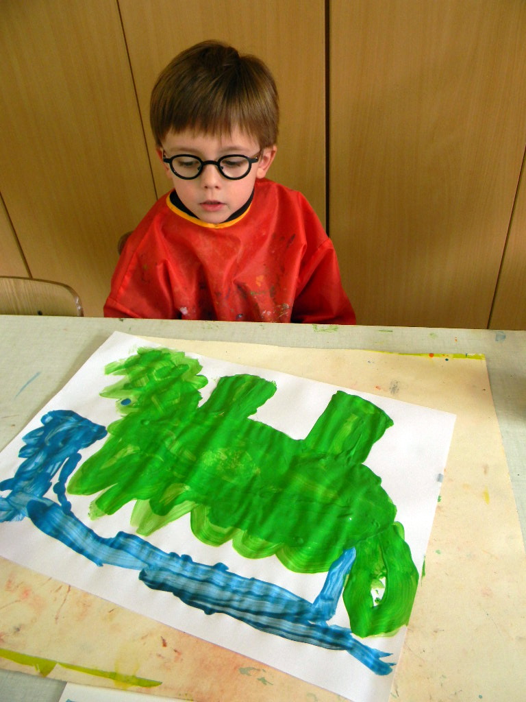 3de kleuterklas - Sint-Lodewijk: SCHILDEREN MET TEMPERA - VERF