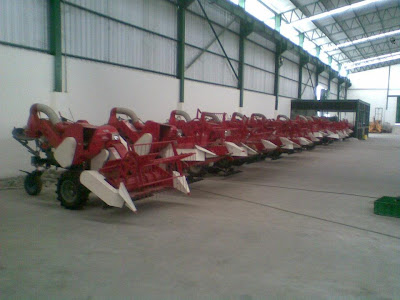 MESIN PEMANEN PADI MODERN, TERBARU, CANGGIH, OTOMATIS | Mesin Pertanian ...