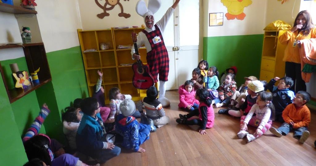 Jardín Musical "Estrellita": El Conejo Ricky visita a nuestras estrellitas