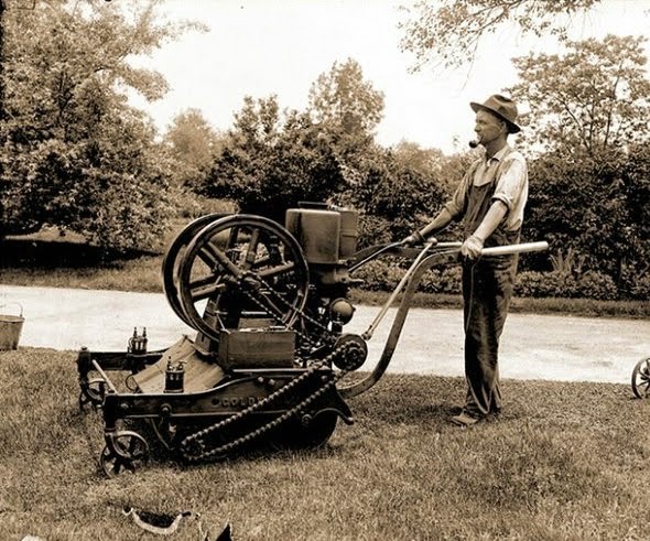 Un monde d'histoire: La première tondeuse à gazon