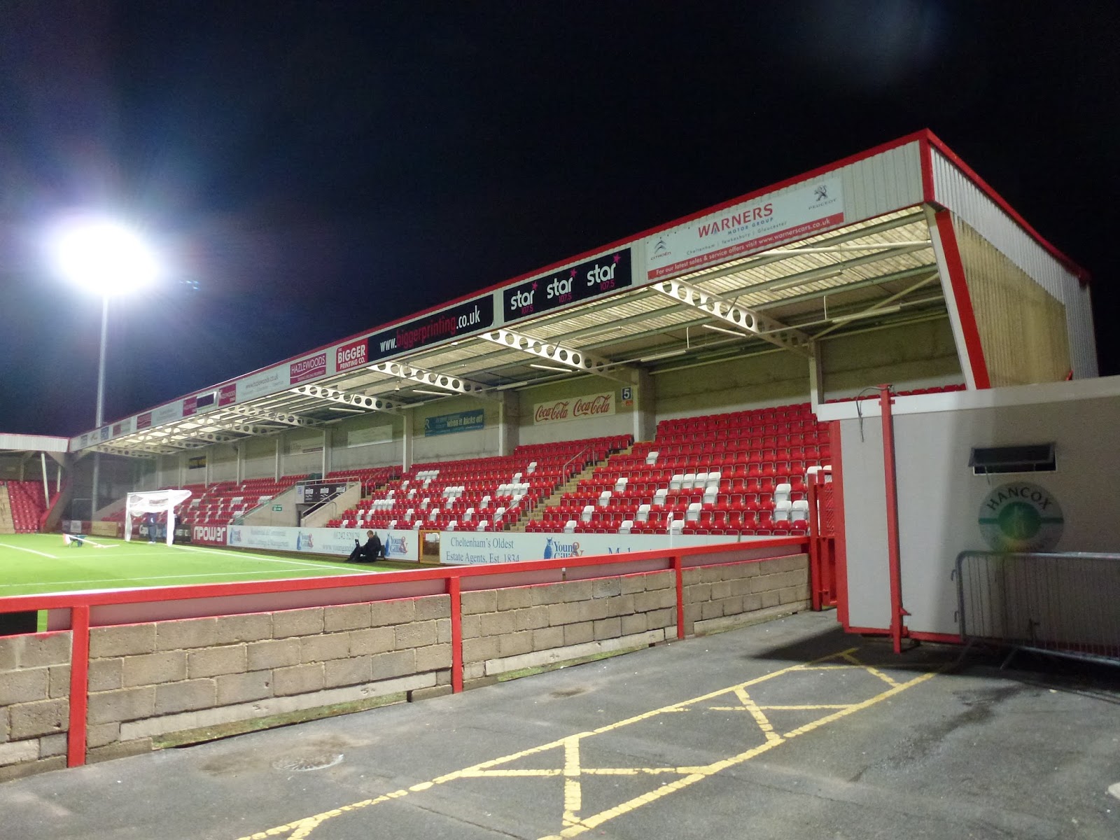 Extreme Football Tourism: ENGLAND: Cheltenham Town FC