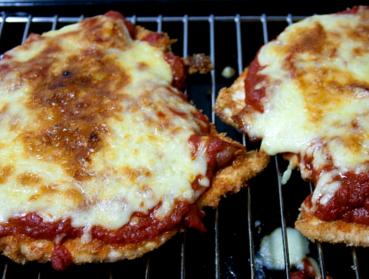 3 hungry tummies: Chicken Parma From The Tummies' Kitchen