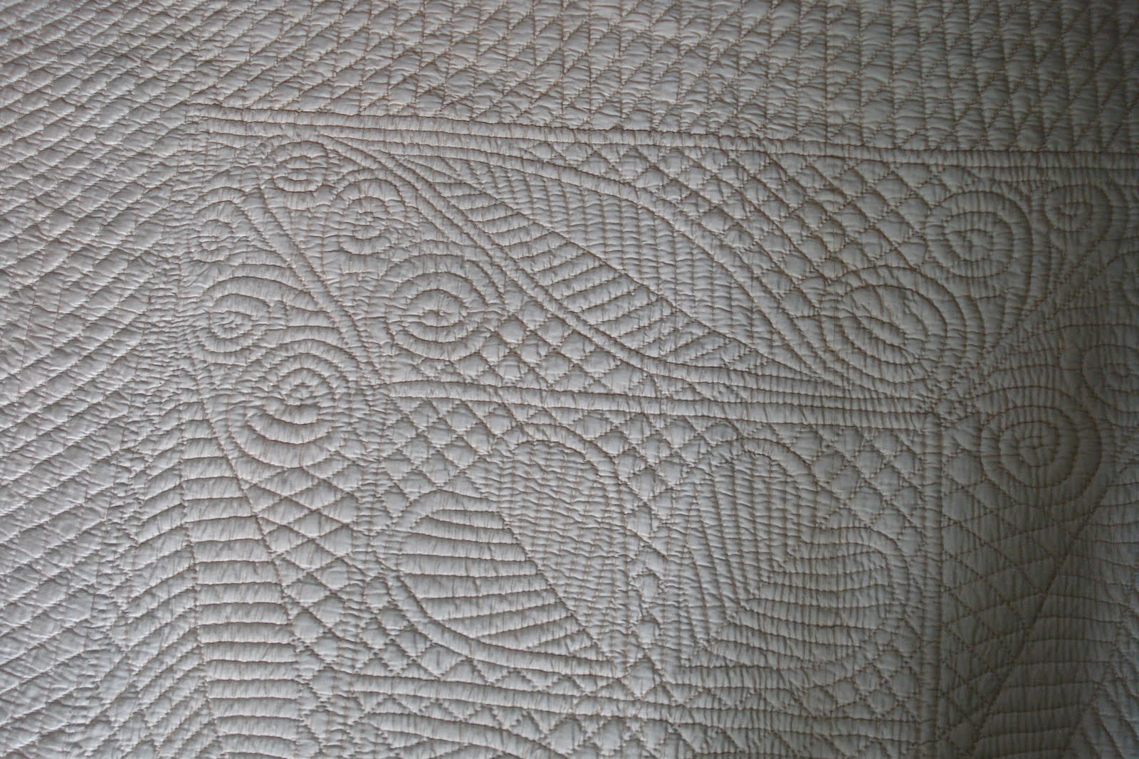 Welsh Quilts: Welsh Quilt with Yellow and Striped Fabrics