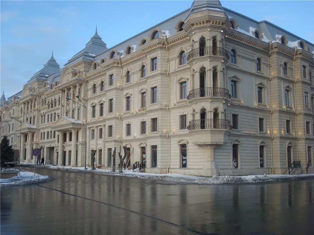 EXPLORE THE WORLD: Beautiful Baku, the Capital of Azerbaijan; Image Gallery