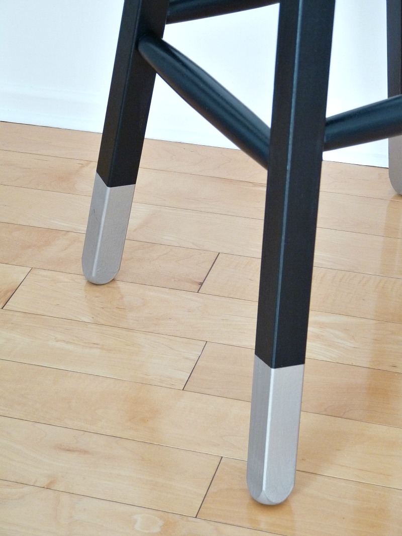 Dipped Leg Furniture Makeover | Dans le Lakehouse