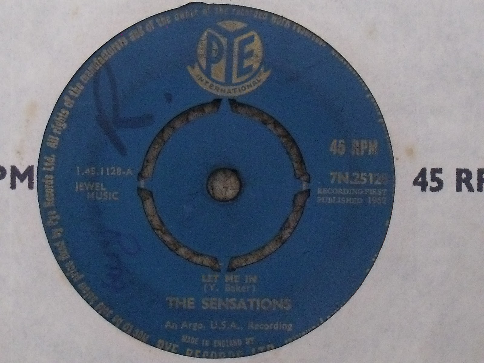 The Vinyl Word: Vinyl Obscurities - the blue Pye International label