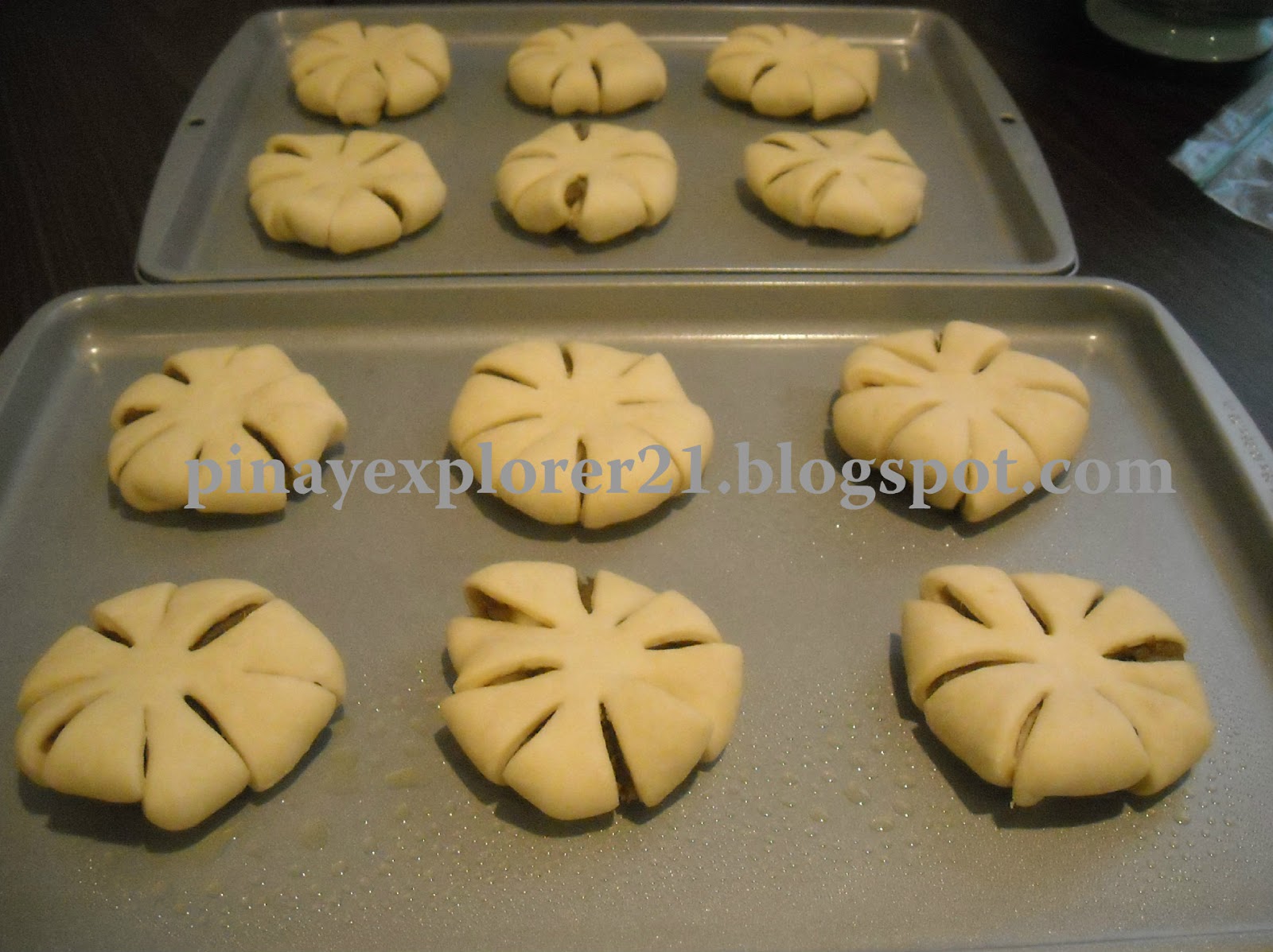The Sweet Cuisinera: Monggo Bread ( Pan de Monggo )