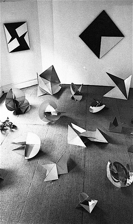 The Digital Teacher: Teaching Arts : Lygia Clark, the presage of modern ...