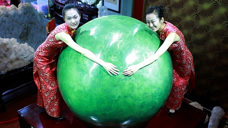 Six-ton Chinese 'Fluorite Pearl' Is World's Largest - Geology In