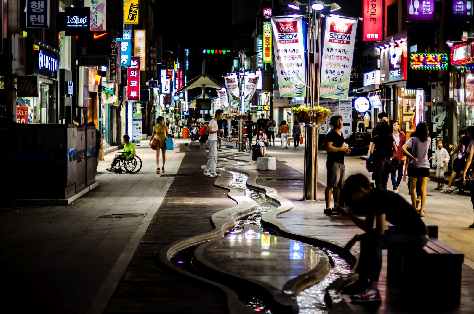 Downtown Pohang at Night | 10 Pictures in Pohang