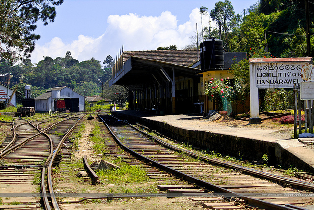 Beautiful Railway journey to Badulla | Walk through Sri Lanka : Photoblog