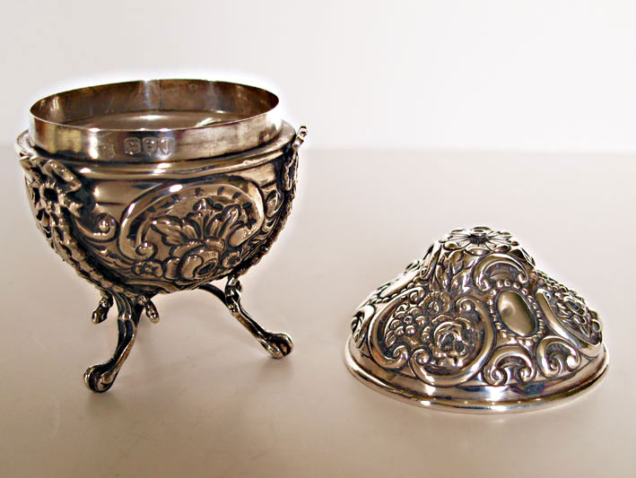 Silver: Rare Solid Silver Victorian String Holder - London 1895