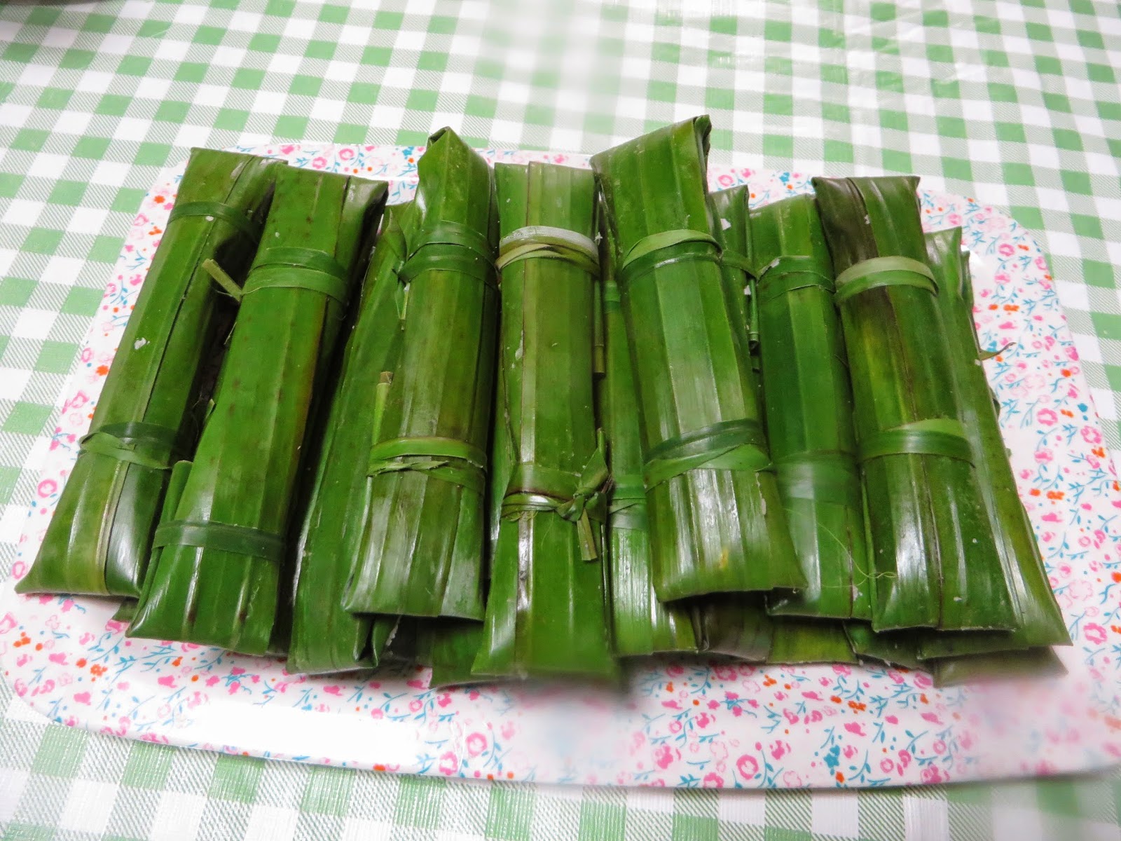 "Nette Cooking": "Cassava Suman" (sumang kamoteng kahoy)