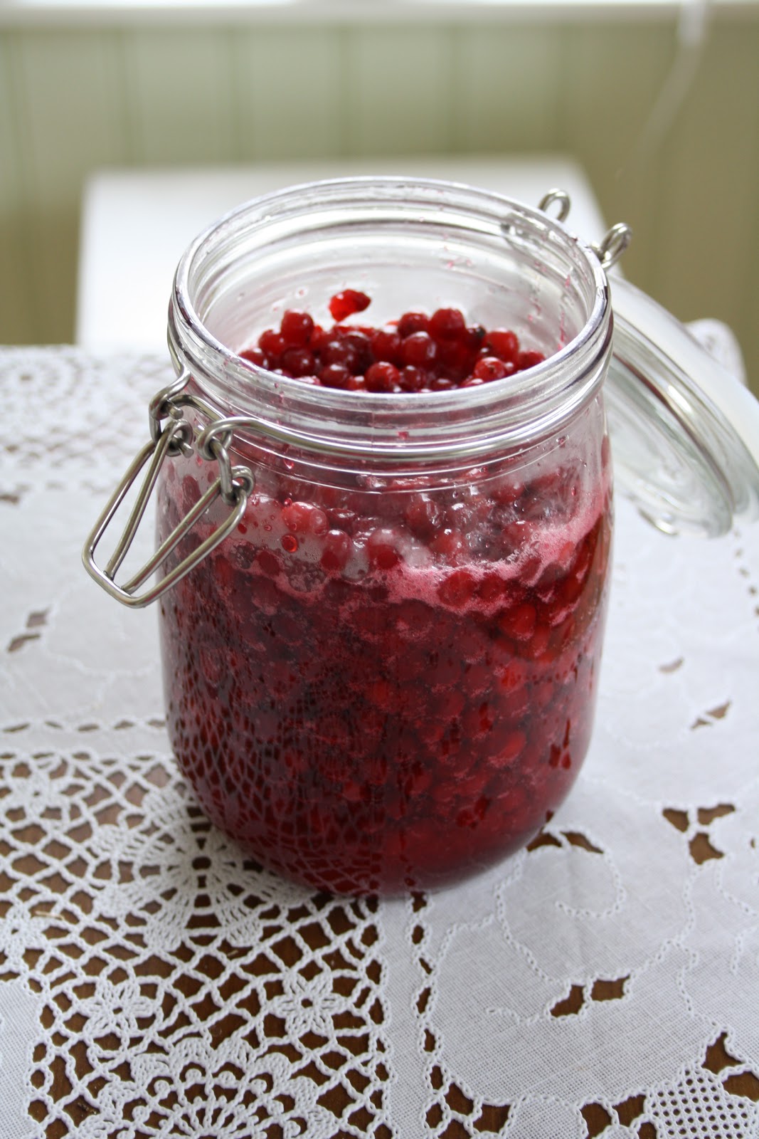 Välkommen till FikaErica!: Lingonsylt, halvt rårörda...