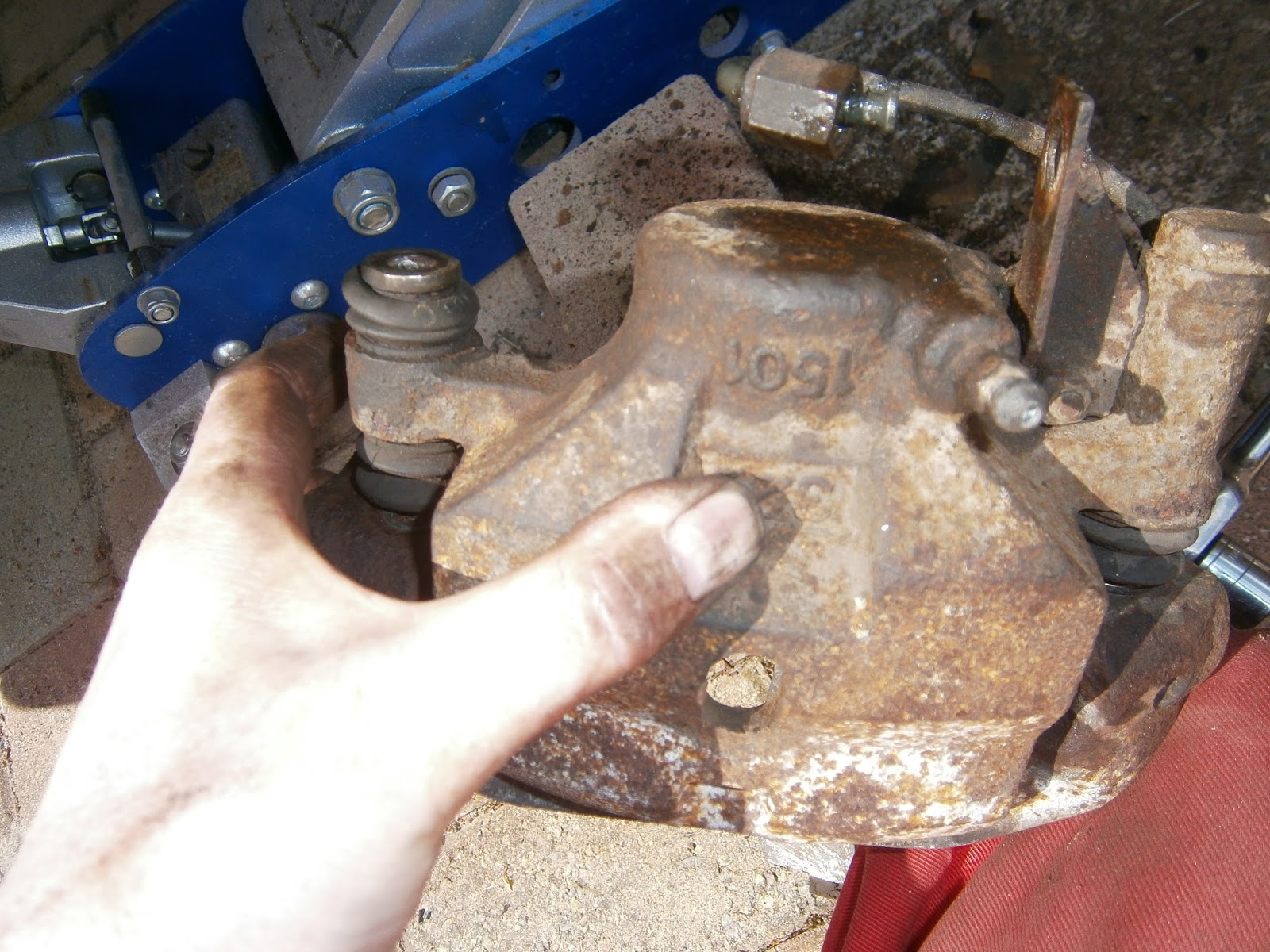 Lotus Excel Restoration: Dismantling the rear brakes and Parking Brake