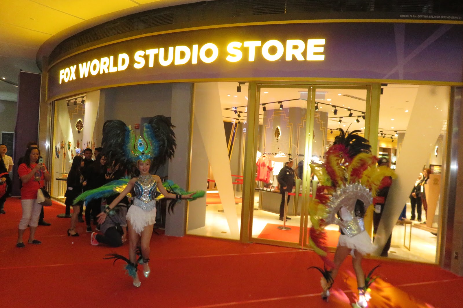 Kee Hua Chee Live!: FOX WORLD STUDIO STORE OFFICIALLY OPENED ON 21 ...
