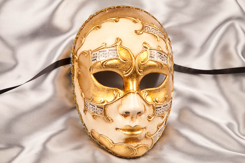 Giada Valenti: From Venice With Love: Venice Carnival : Bauta , Larva ...