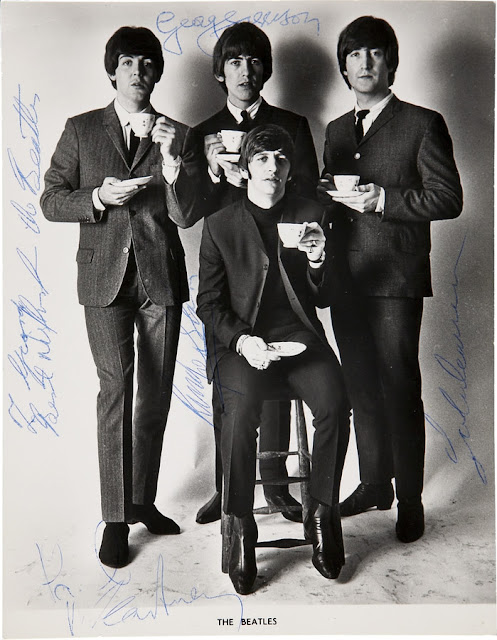 the beatles mania , awesome beatles photography - Art Design Way