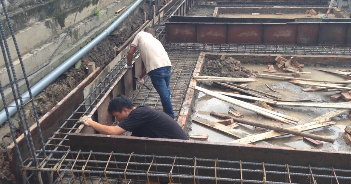 Installation Concrete Formwork For Foundation Girder - Construction ...