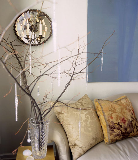 Decorating with Tree Branches - Remodelando la Casa