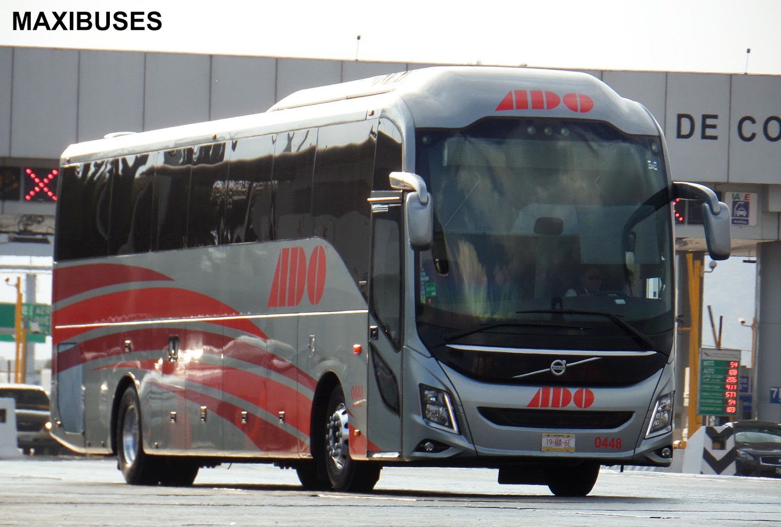 MAXIBUSES: AUTOBUSES DEL ORIENTE (ADO)