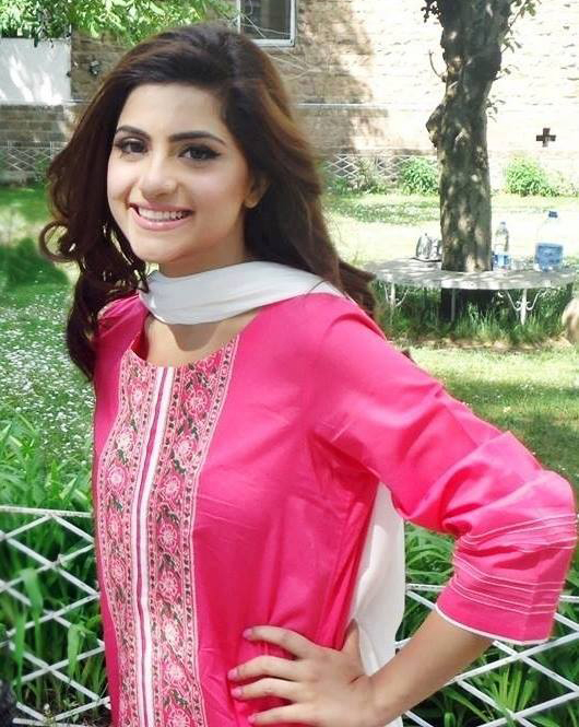 Beautiful Pakistani Girls Wallpapers, Cute Pakistani Girls | Telugu ...