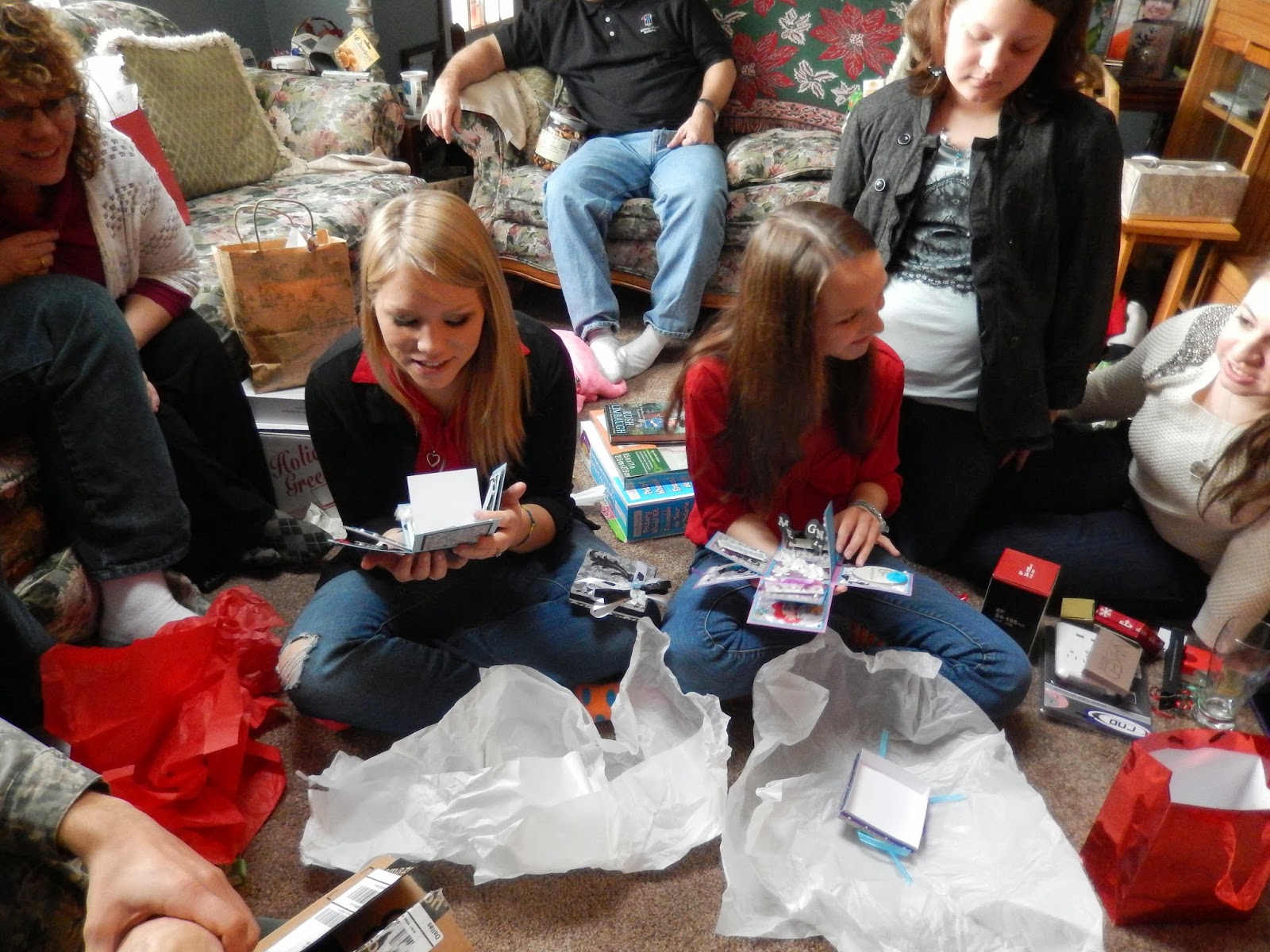 Eastunders Creations: Exploding Boxes for Cousins