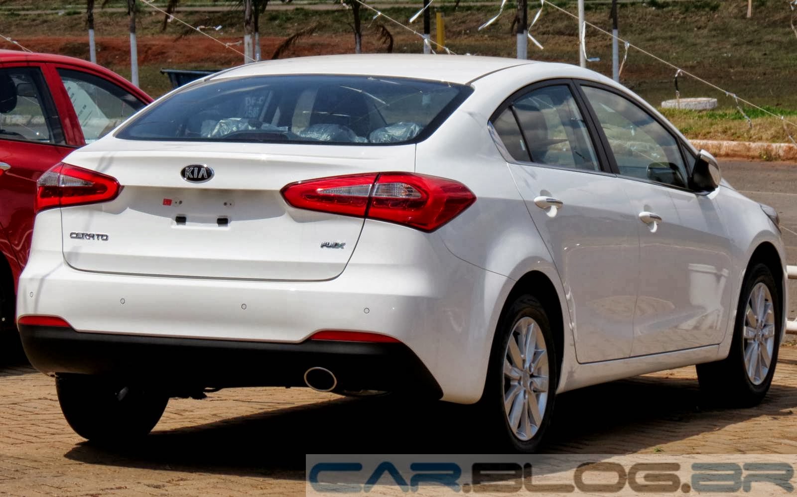 Kia Cerato 2014: nova tabela traz preços mais baratos