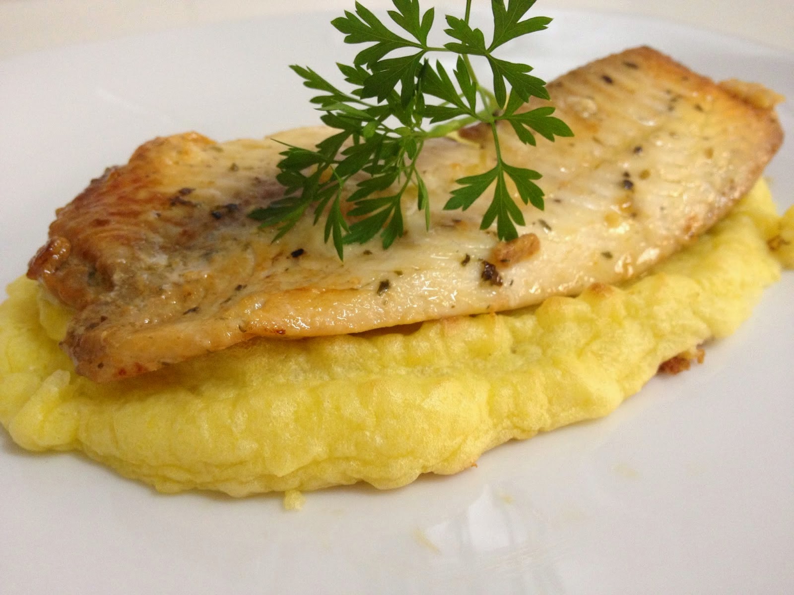 De Tudo Um Pouco : Peixe Assado Com Purê de Batatas